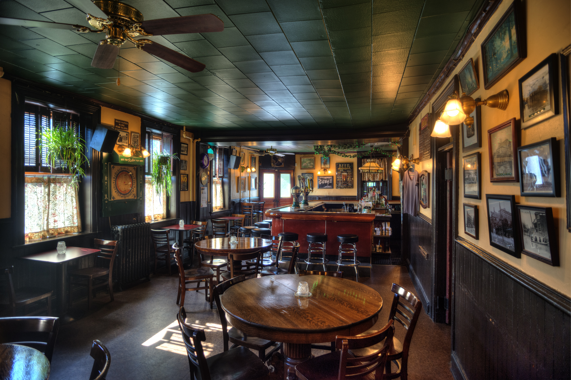 shanks-inside-2 - Shank's Tavern